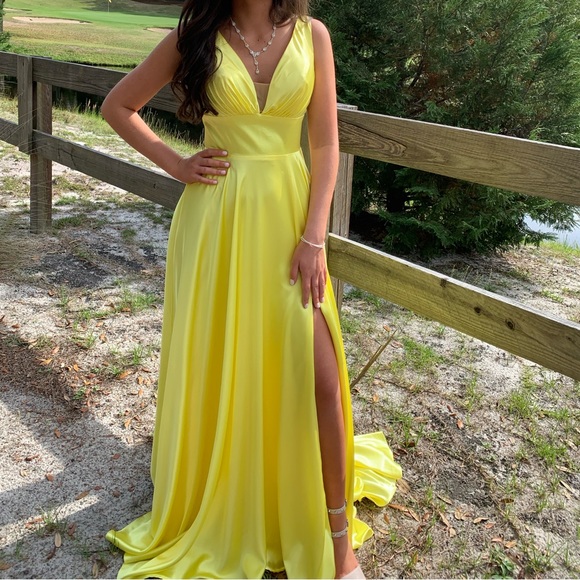 Angela & Alison | Dresses | Angela Alison Yellow Prom Dress | Poshmark